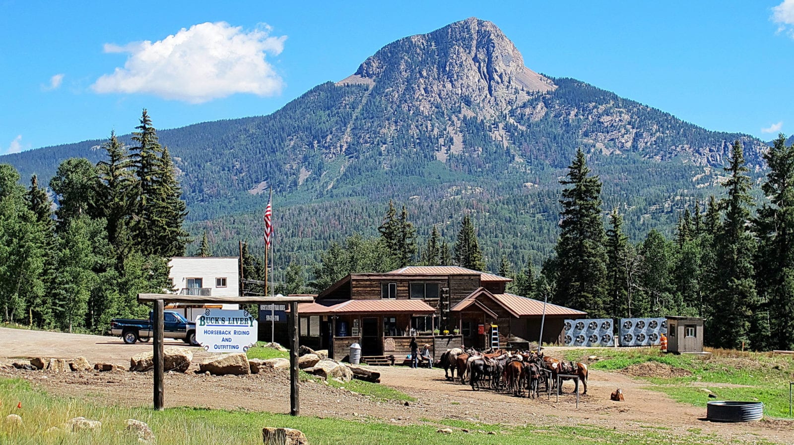 Buck’s Livery | Dinner sleigh ride in Durango, CO - Uncover Colorado