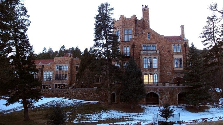 6 Captivating Colorado Castles to Visit & See | Best Public and Private ...