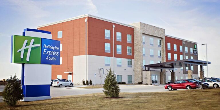 4 Best Hotels in Sterling, Colorado - Uncover Colorado