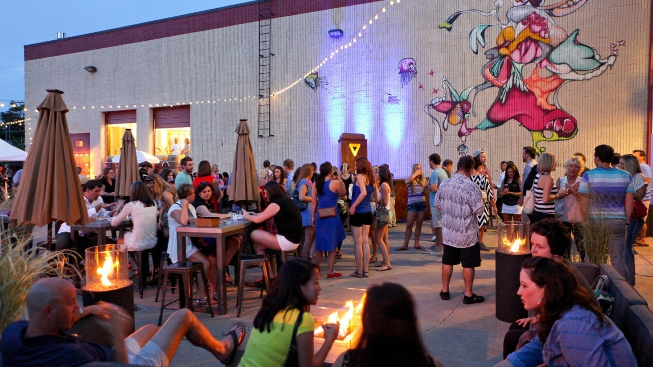 21 Dazzling Denver Date Night Ideas - Uncover Colorado