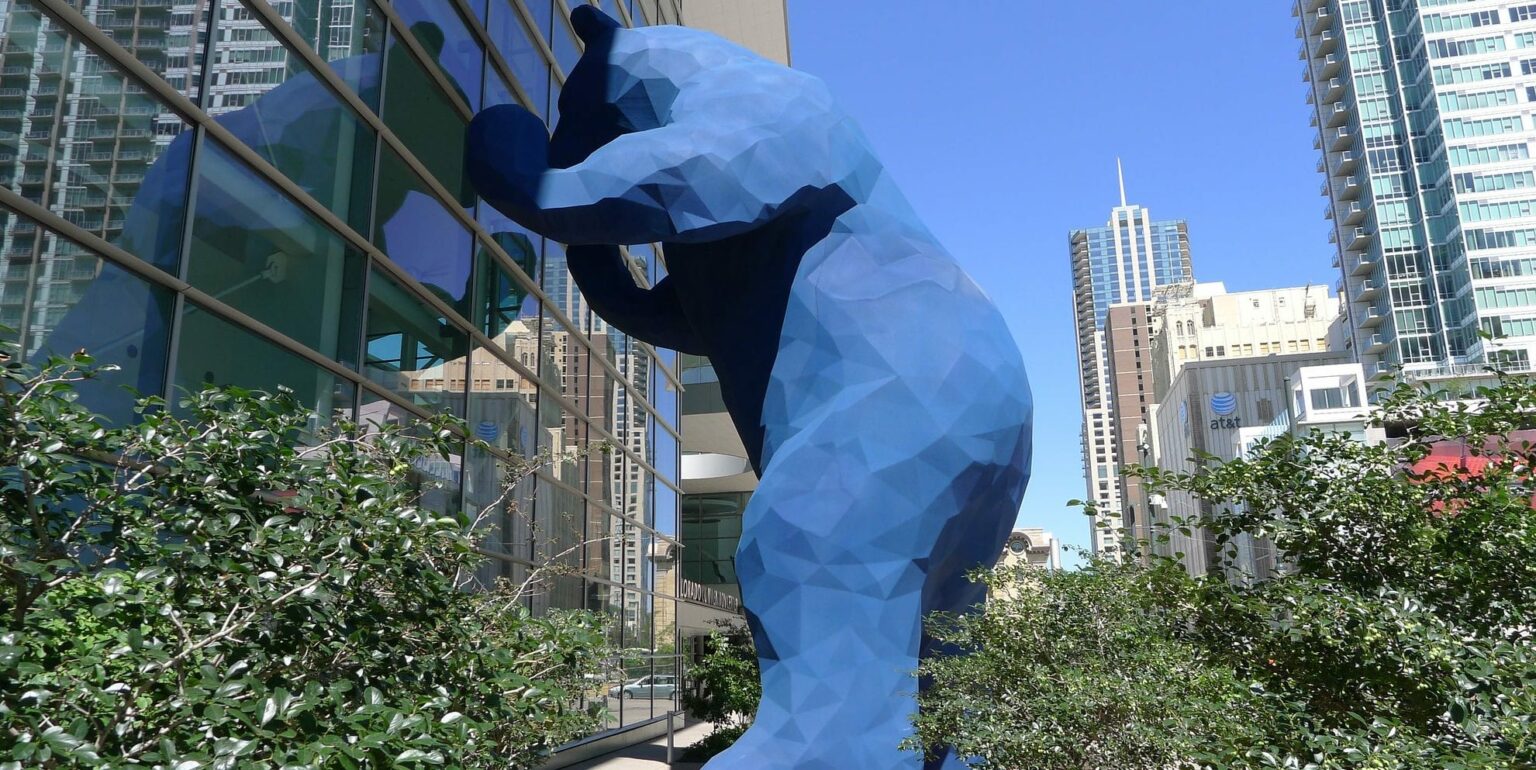 Denver’s Big Blue Bear Statue | Colorado Convention Center - Uncover ...