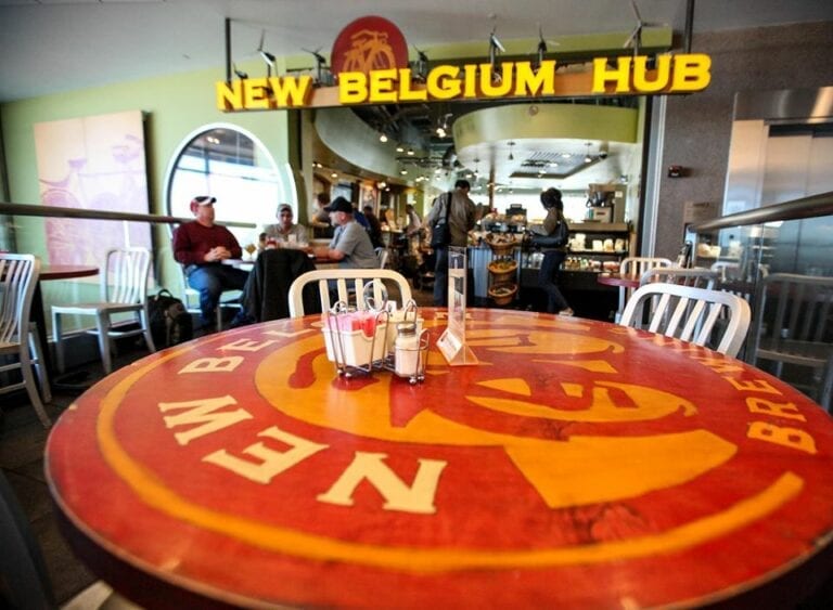 Dining Guide at Denver International Airport | Where To Eat Food Inside ...