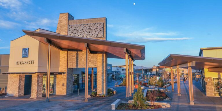 Colorado Shopping Malls and Districts | List + Map - Uncover Colorado