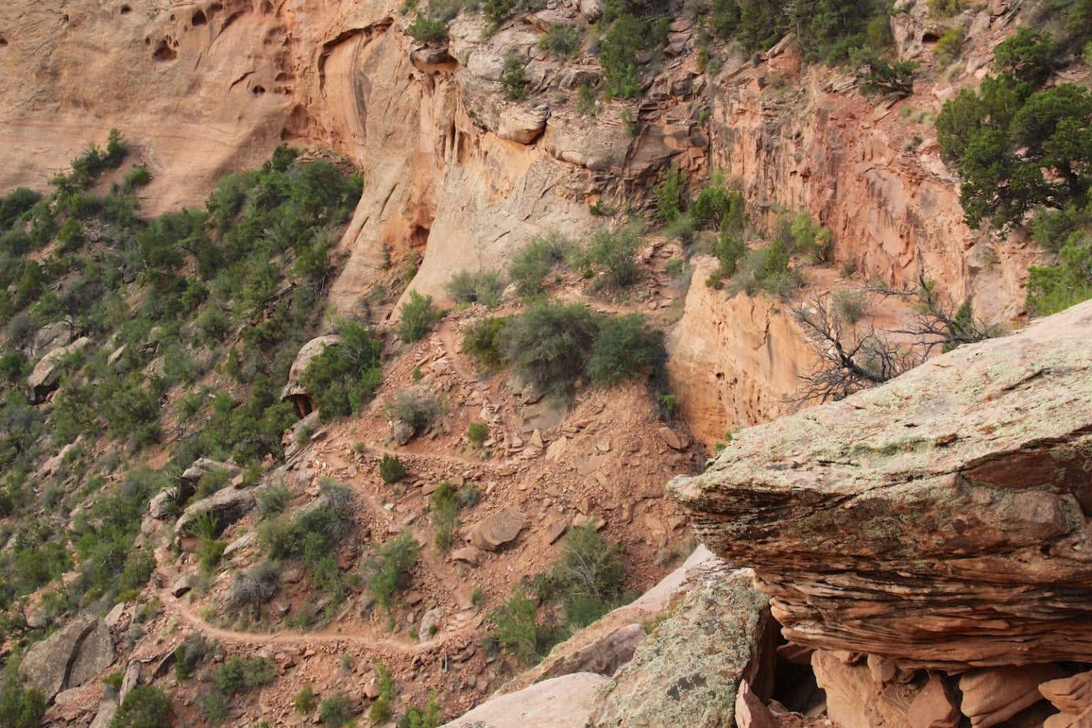 Hiking Etiquette & Rules for the Trail - Uncover Colorado