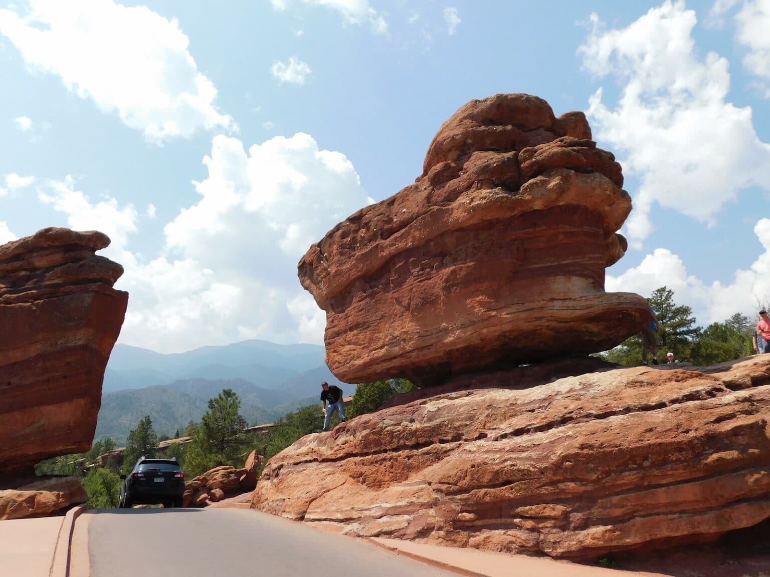 Balanced Rock in the Garden of the Gods - Colorado Springs - Uncover ...