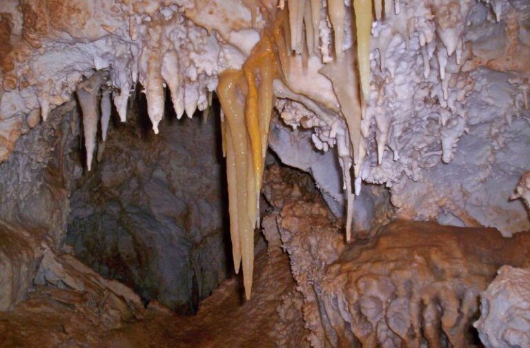 Colorado Caves and Caverns | List + Map - Uncover Colorado