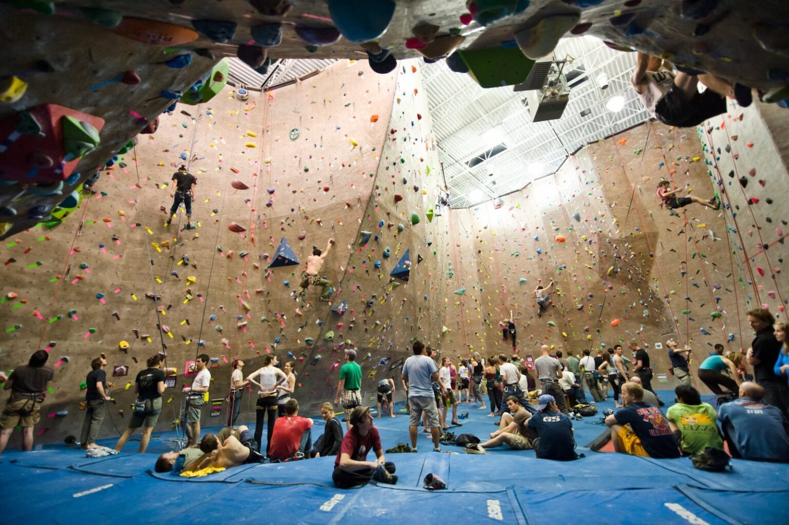 17 Best Rock Climbing Gyms in Colorado - Uncover Colorado