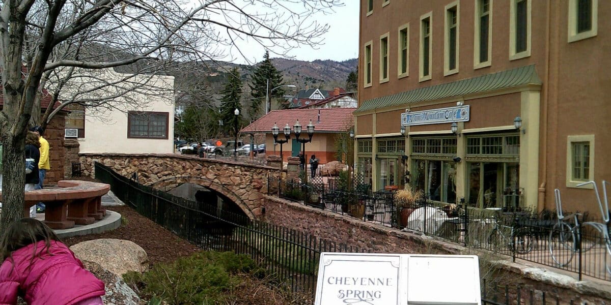 Cañon and Park Avenue Bridges - Manitou Springs - Uncover Colorado